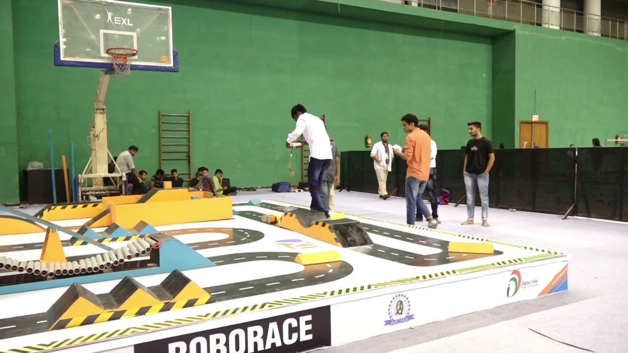 Robo Race Challenge at TechnoXian World Robotics Championship - YouTube