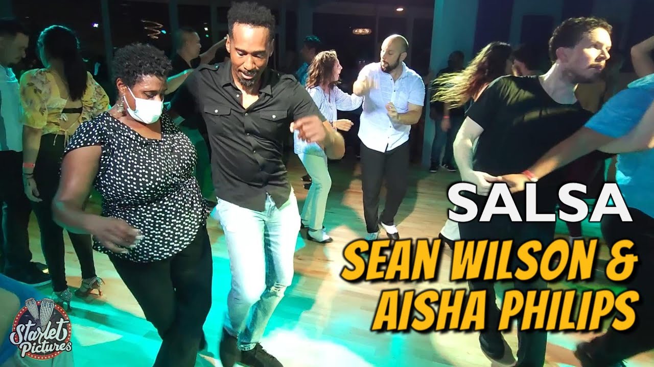 Sean Wilson & Aisha Philips Social Dancing| Salsa Social Night - YouTube