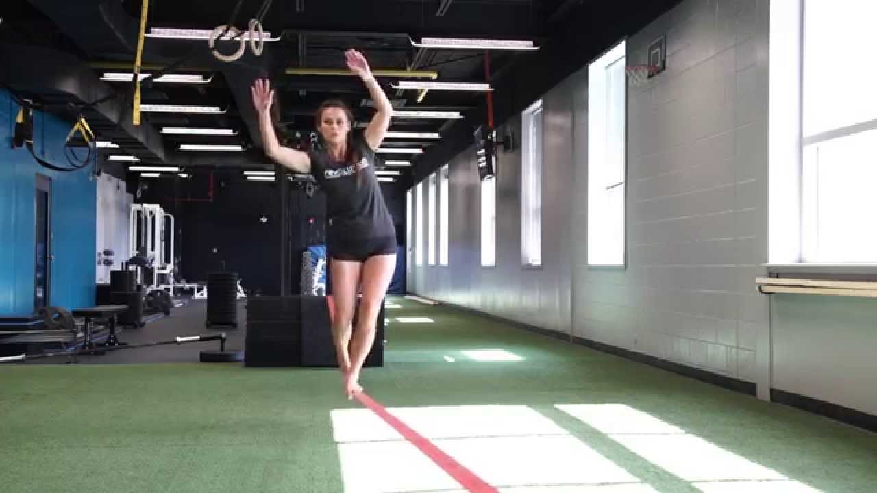 Slackline training for balance - YouTube