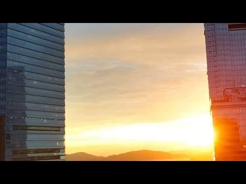 Sunset at 7pm and the moon - YouTube