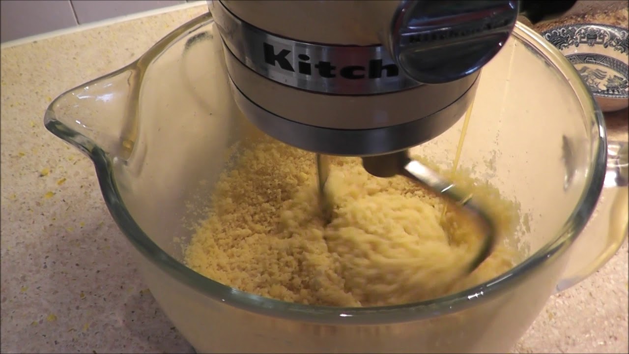 KA Artisan Pasta Kneder JP32A - YouTube