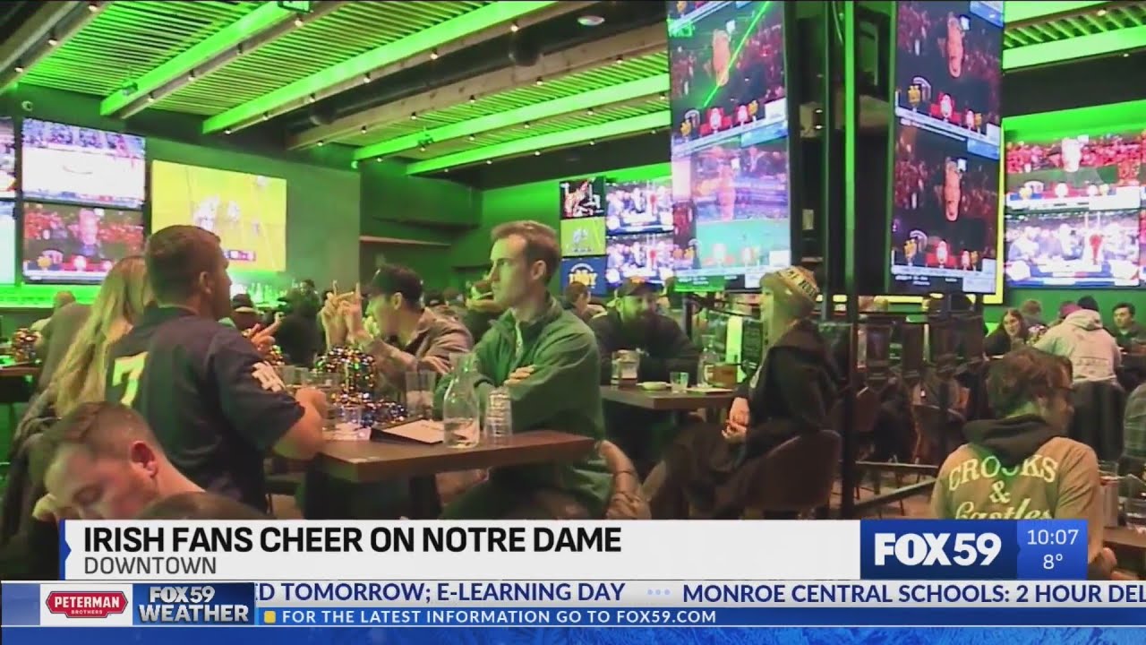 Notre Dame fans cheer on the Fighting Irish during National ...