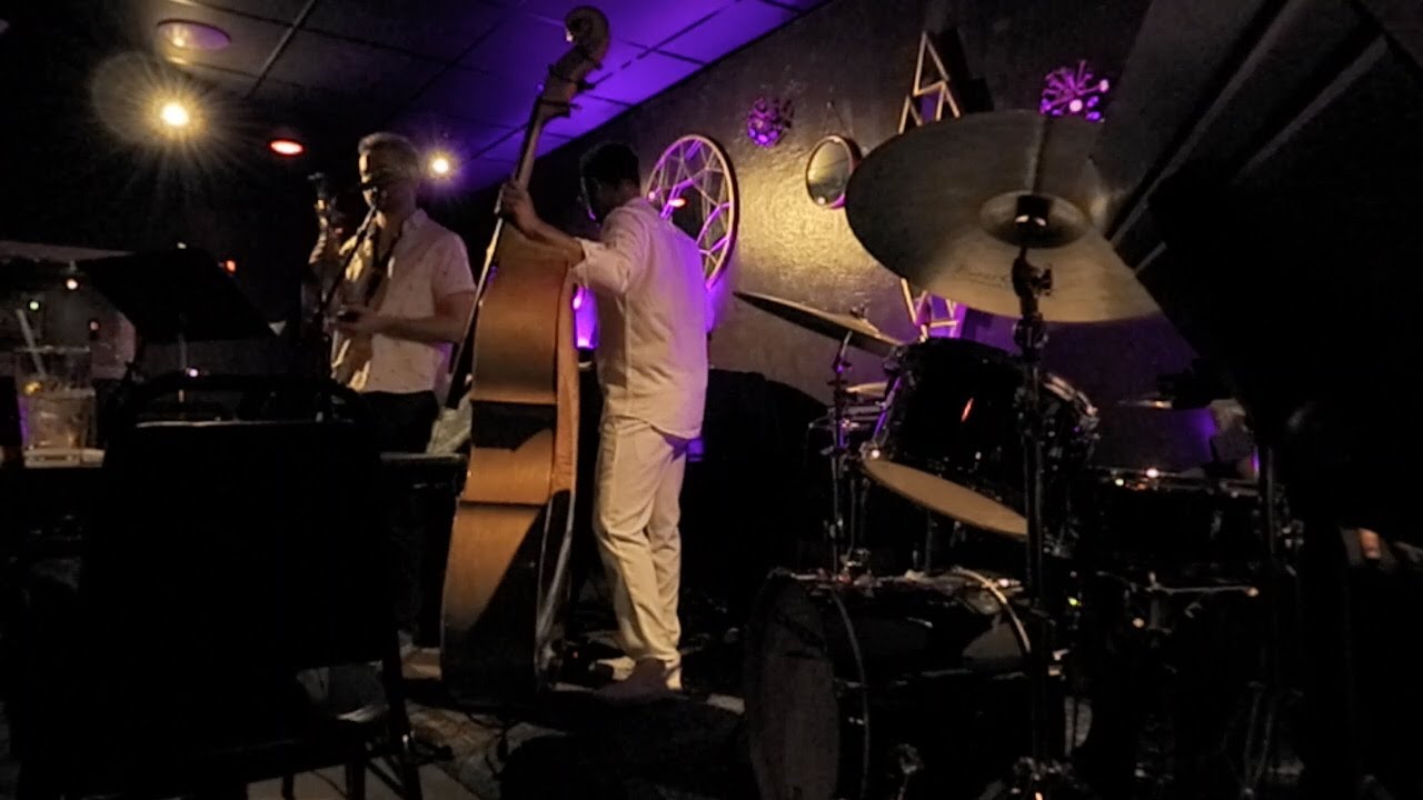 Alex "Apolo" Ayala & The Bambula Project: "Jíbaro Negro" - YouTube