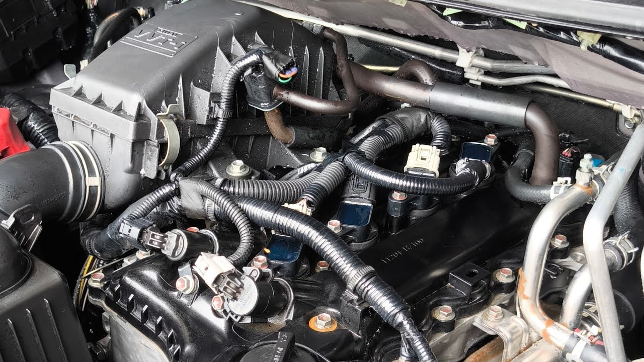 ENGINE WASH TOYOTA RUSH - YouTube