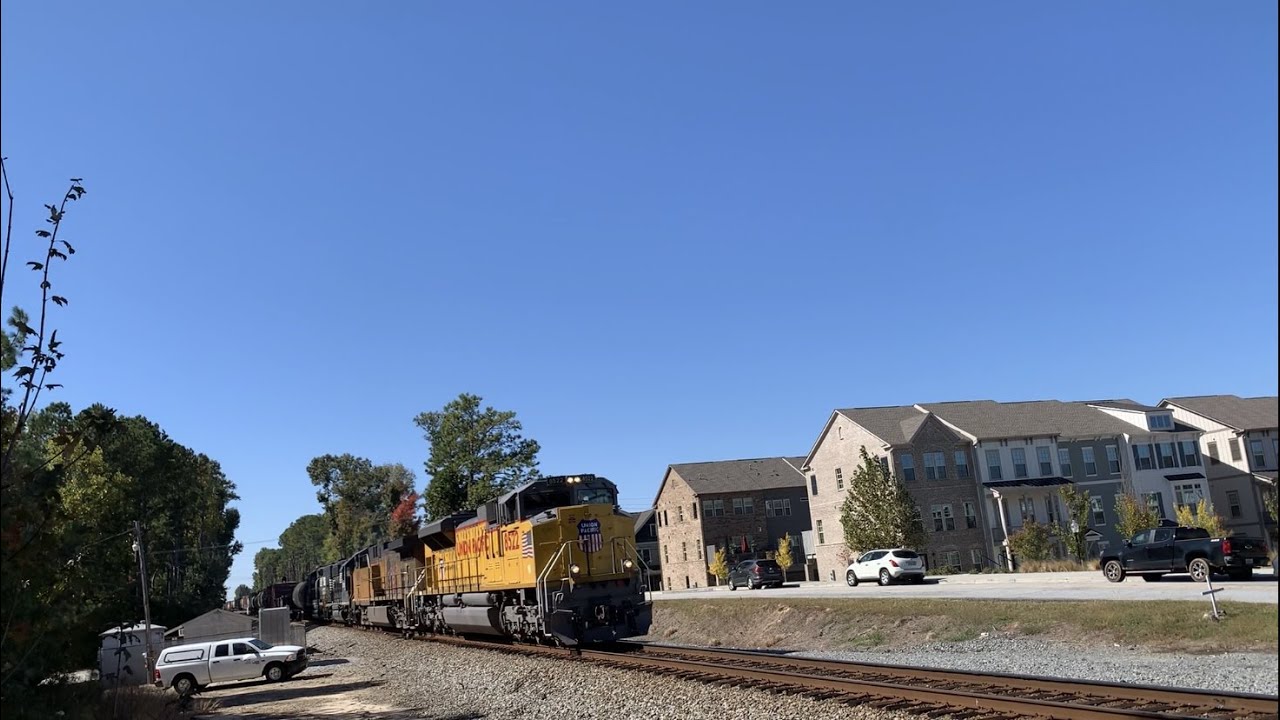 UP 8522 Leads NS 154 (With a Single Mid-Train DPU) Thru Norcross, GA 10/19/2022 - YouTube