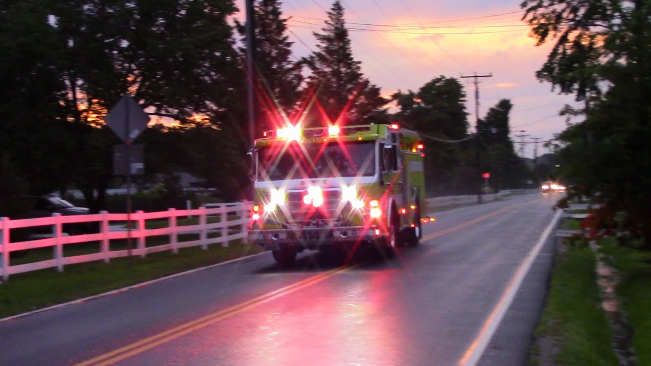 Fairfax County Engine 414, and Rescue Squad 414 Responding - YouTube