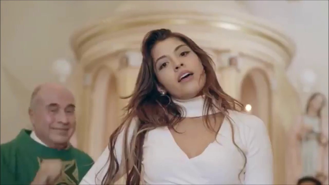 La Niña Bien ¿ MENSAJES SUBLIMINALES? / VLOGS ALFA - YouTube