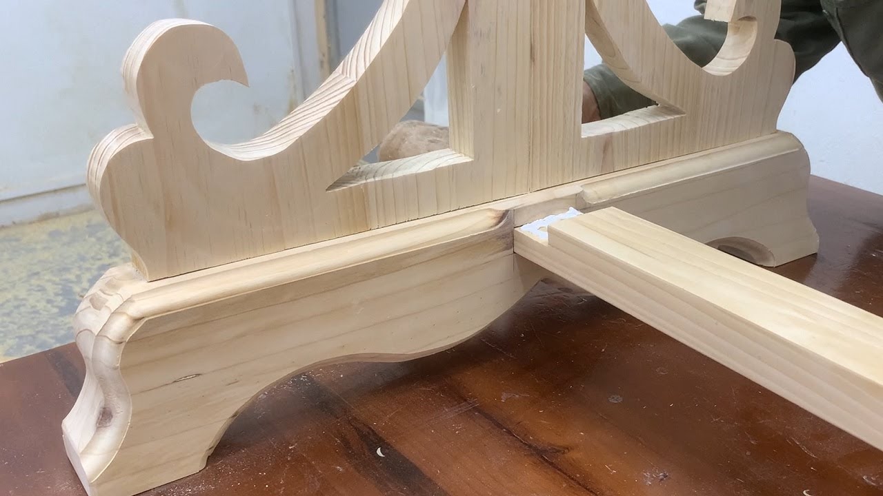 Ingenious Skills For Crafting Woodwork Art By Carpenter - Unique ...