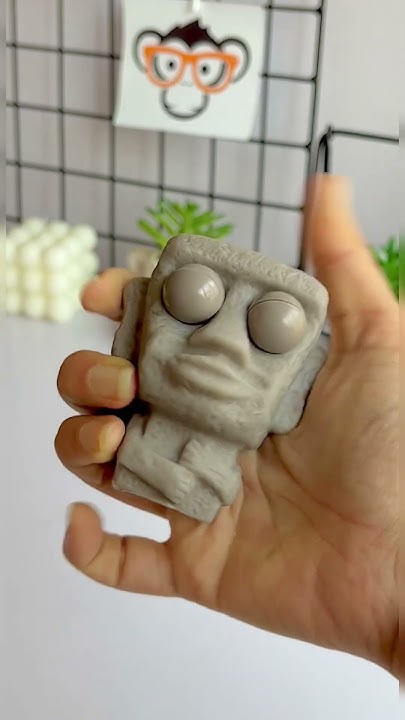 Geekmonkey Moai Squeeze Toy - YouTube