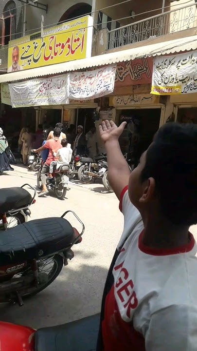 Mota murgh chaney at lahore |Foody ahsham #lahore #food #viral #FoodyAhsham @rajabbutt94 - YouTube