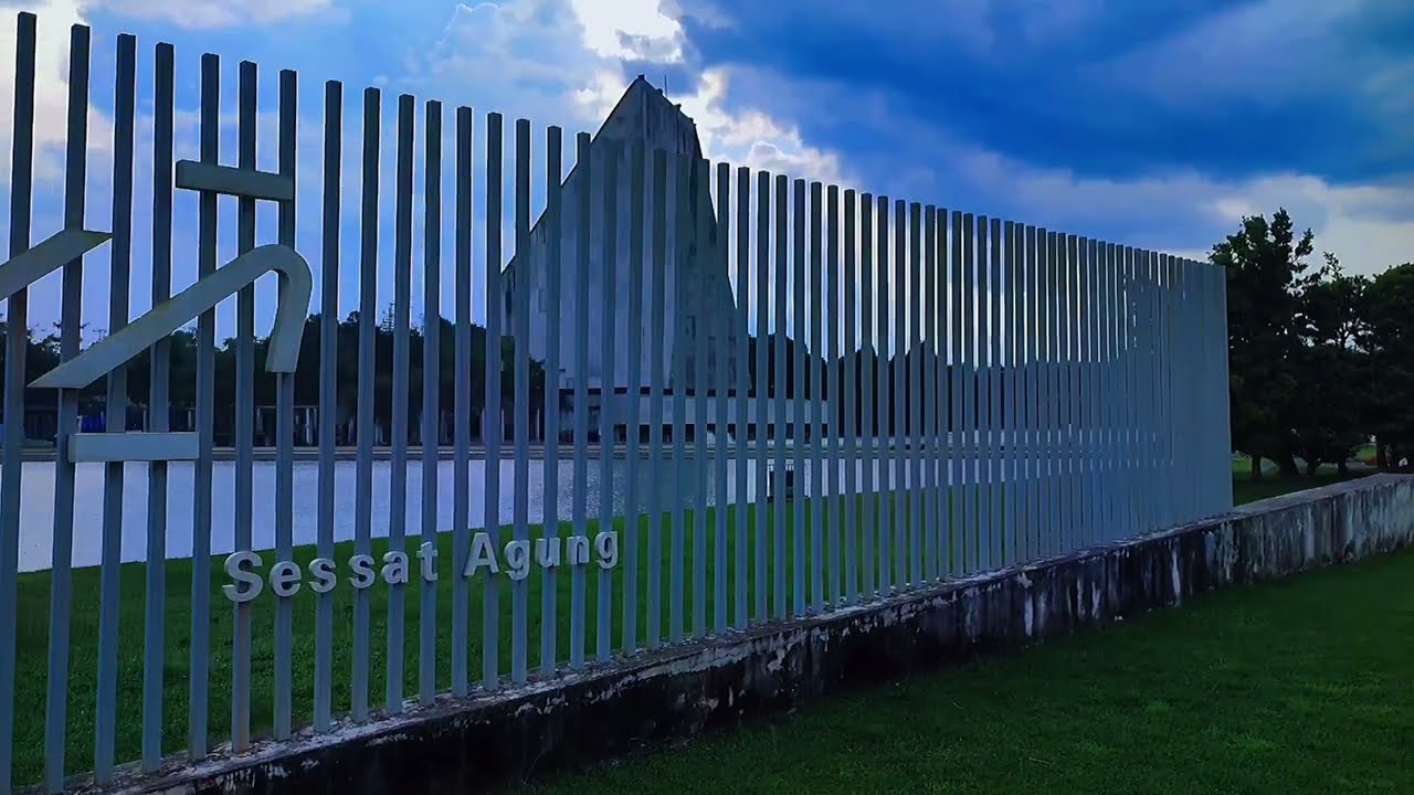 Afternoon walk at the Islamic Center Tubaba complex - YouTube