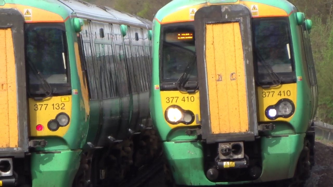 Brighton Mainline - Fast trains through Wivelsfield including RARE GWR ...