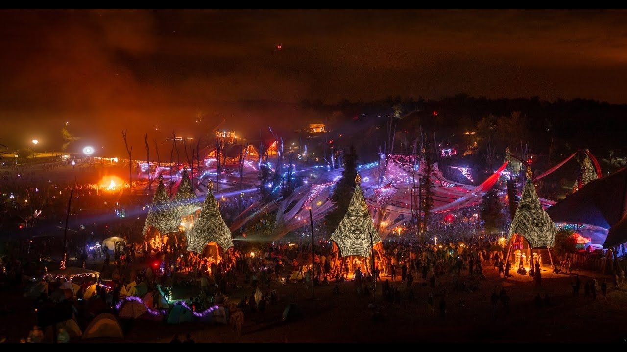Ozora Main Stage at Night - YouTube