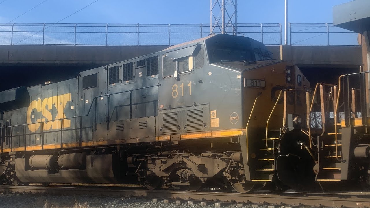 CSX M300-06 with 811 Trailing - YouTube