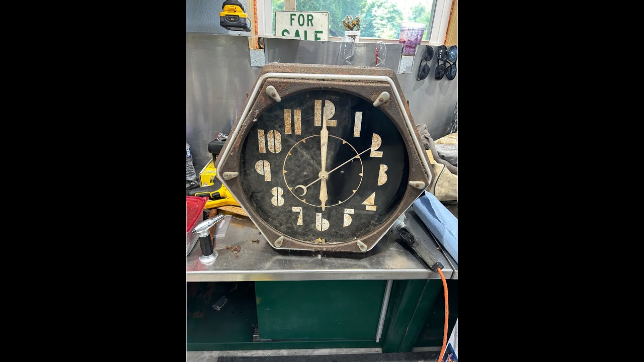 Neon Glass Bending--making a neon for a clock - YouTube