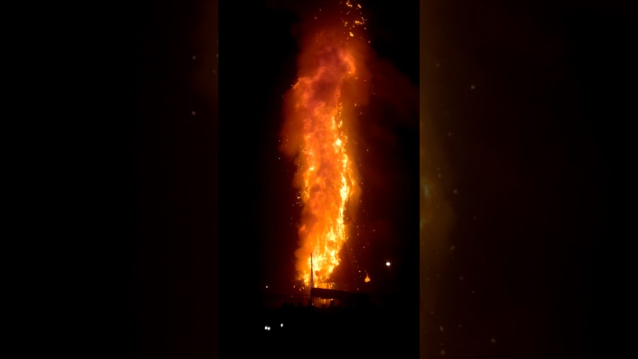 Live Burning of World's Tallest 200ft Ravan Putla on Dussehra festival ...
