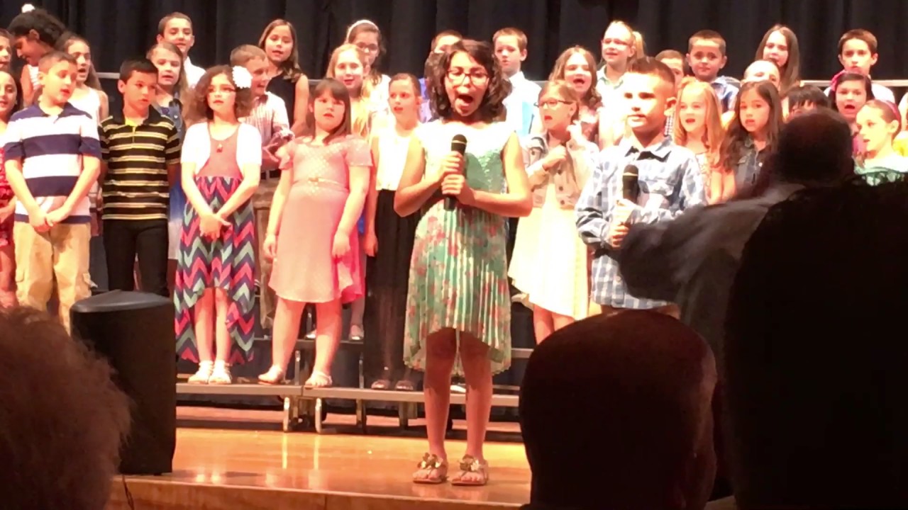 2nd Grade Concert Featuring Arianna! - YouTube