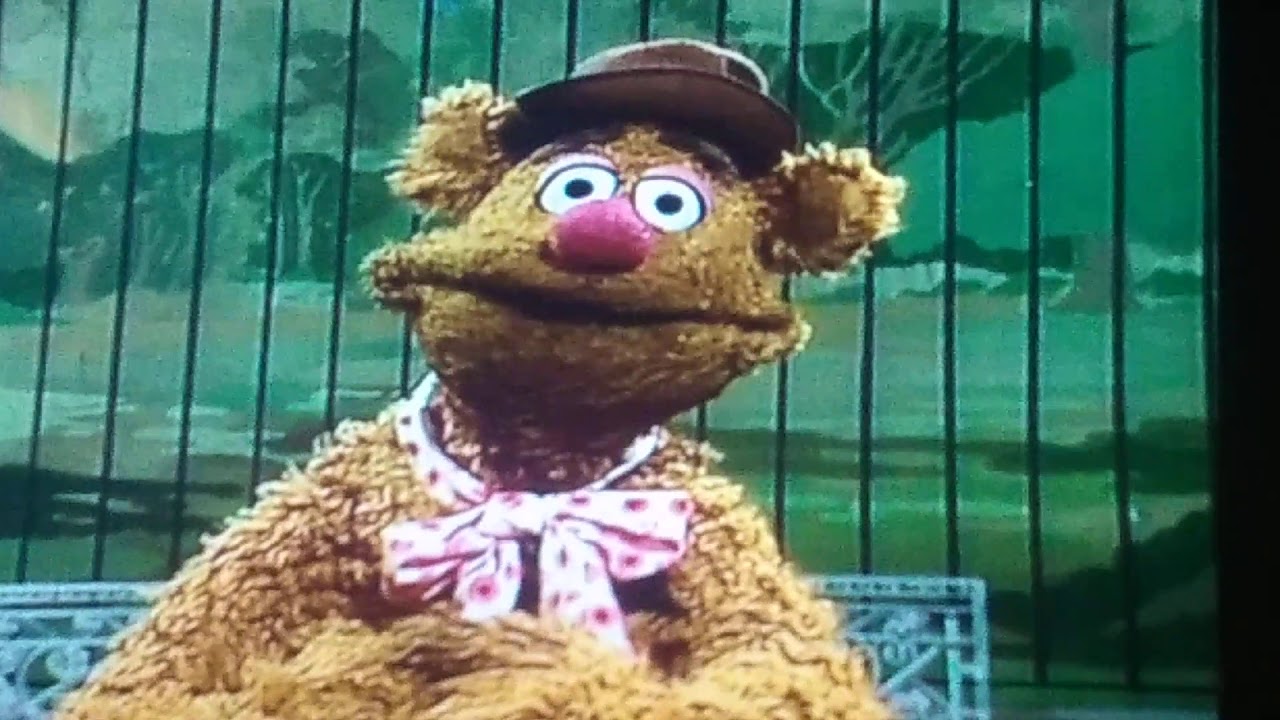 The Muppet Show S1 E2 opening and closing theme - YouTube