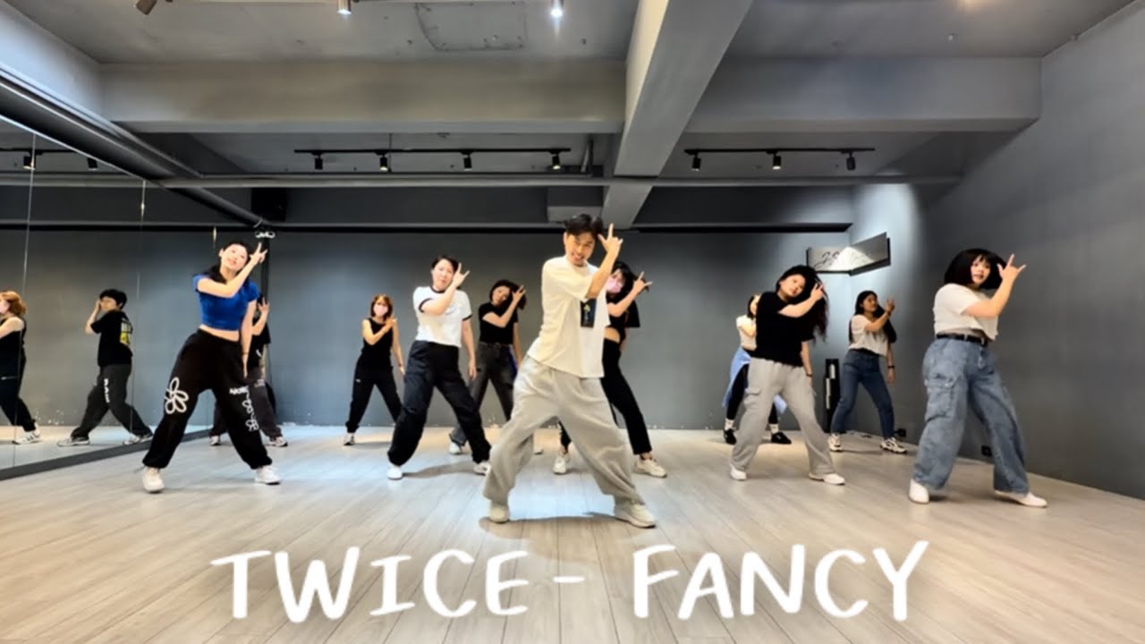 TWICE - ‘FANCY’ Dance Cover - YouTube