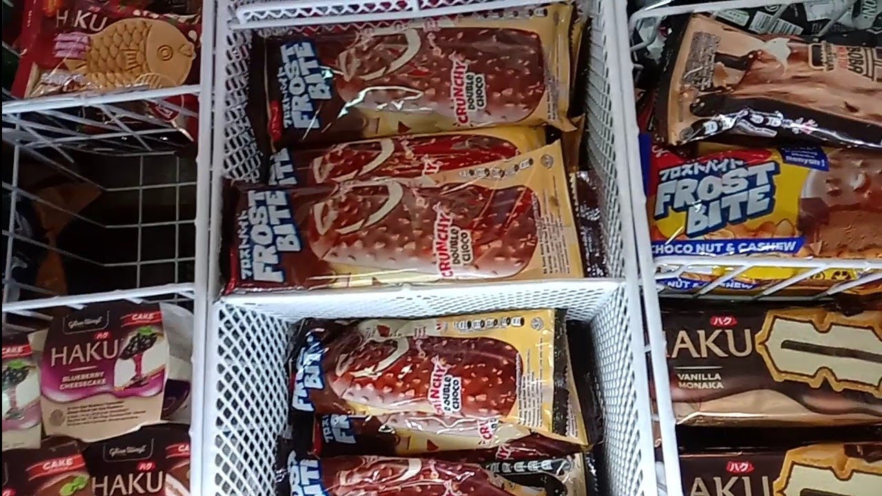 Lots of ice cream Aice,es krim stik rasa chocholate,vanila,mango ...