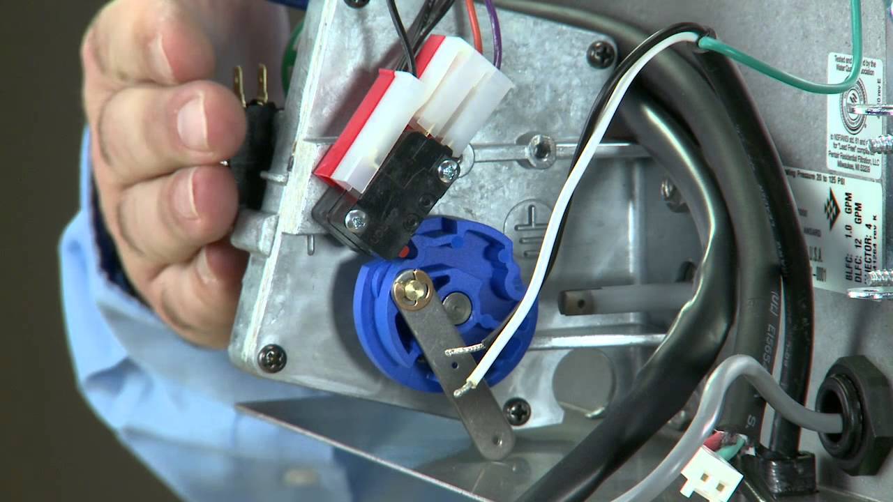 Fleck 2900 Control Valve Tear Down - YouTube