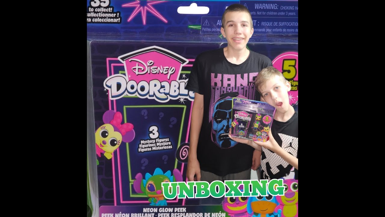 DISNEY DOORABLES NEON GLOW PEAK MYSTERY UNBOXING X REVIEW BLACK LIGHT ...