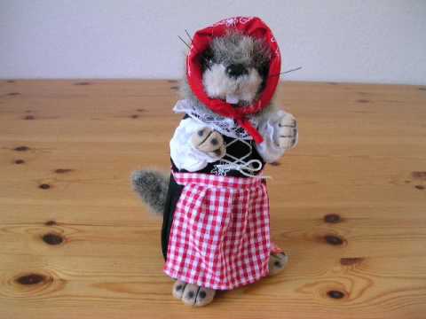 Murmeltier mit Jodel-Sound / Yodelling Marmot - YouTube
