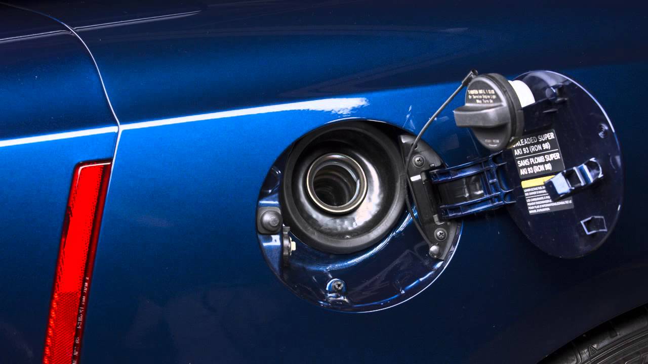 2015 NISSAN GT-R - Fuel Functions - YouTube