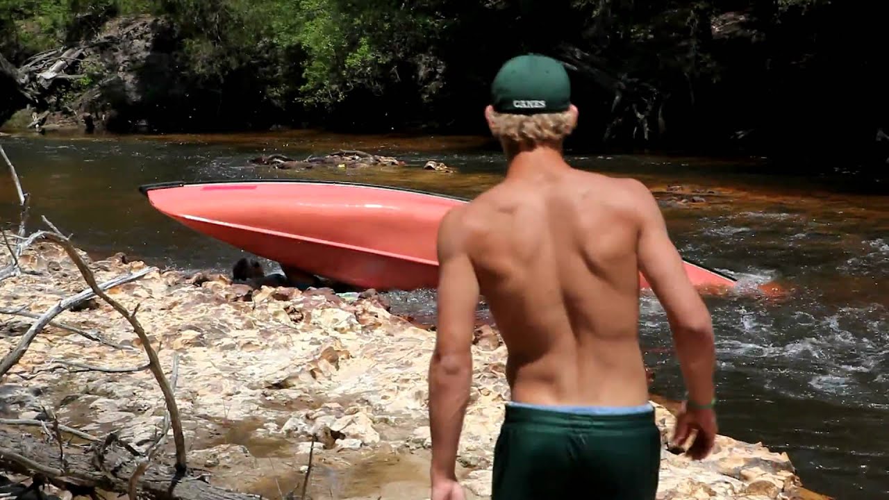 3 chicks canoe flip - YouTube