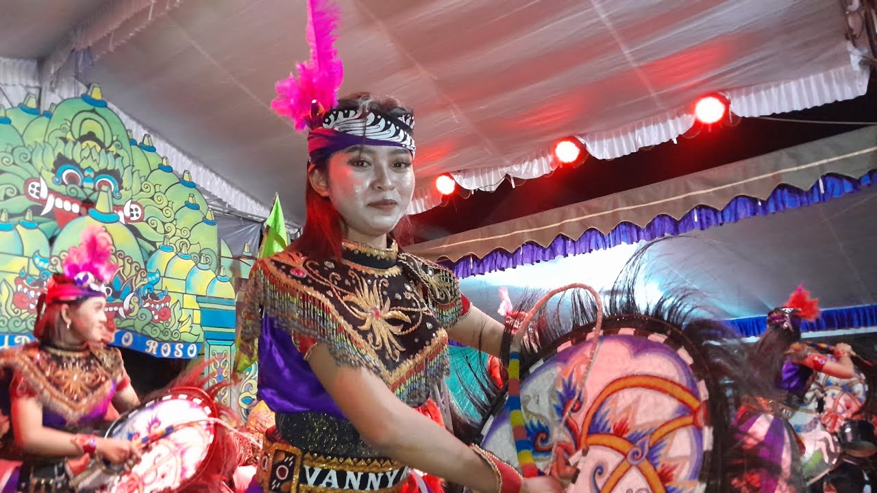 Jaranan Senterewe Putri Kreasi Terbaru KUDO CIPTO ROSO Live Sawo ...