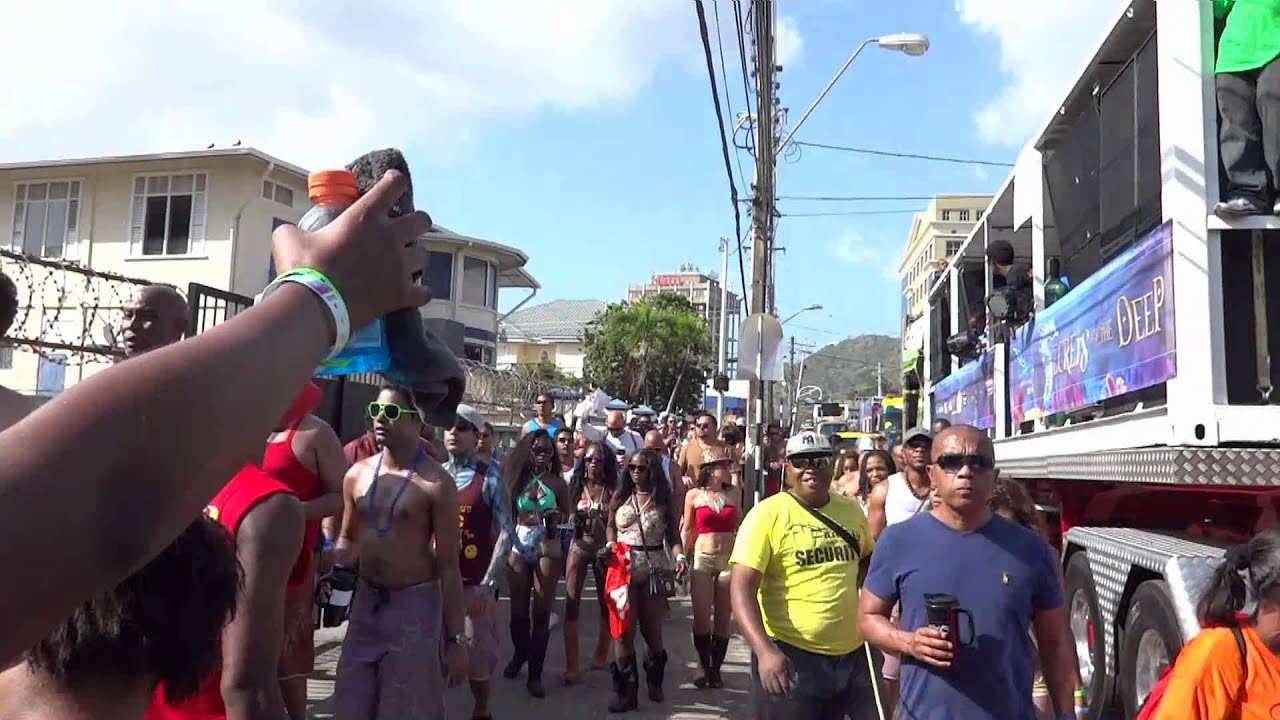 3 ladies Wining Up on jonfromqueens on Carnival Monday 2014 in Trinidad ...