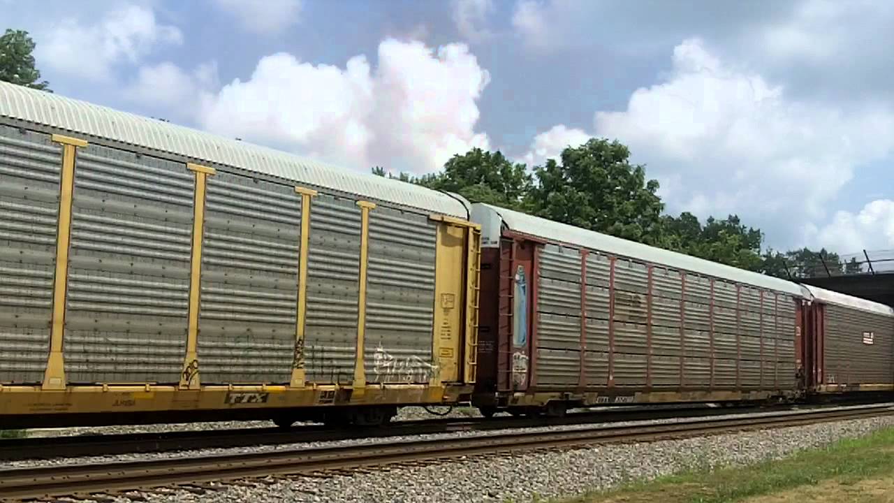 UP 8519 ACe Leads Auto Rack Train - YouTube