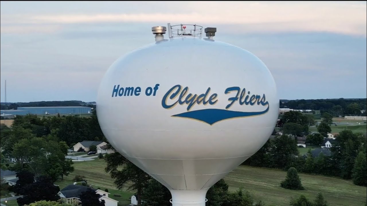 "Clyde Fliers" Water Tower Clyde Ohio Sandusky County Ohio July 2024 ...
