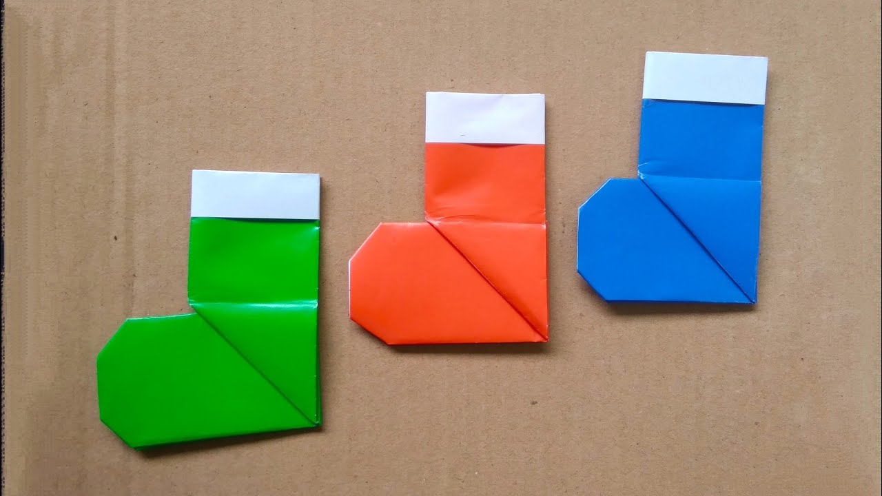 Cara membuat Origami Kaos Kaki | Paper Socks | Hiasan Natal - YouTube