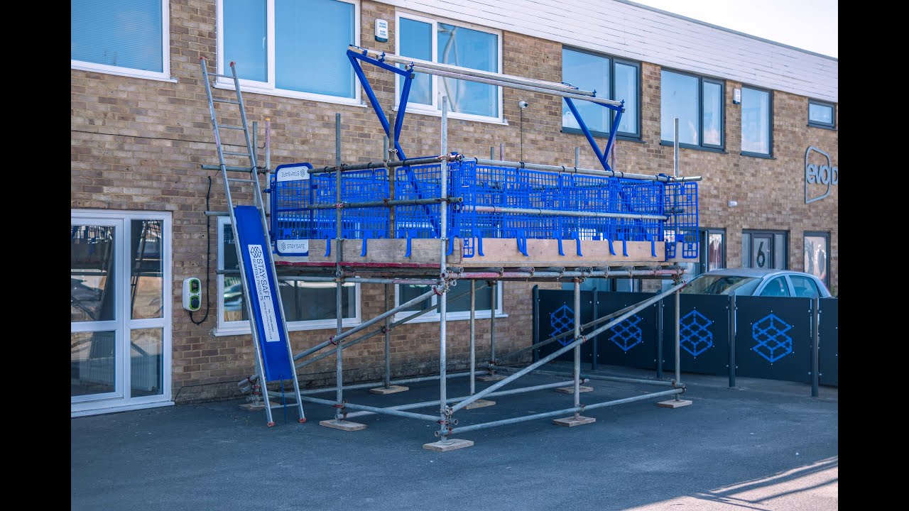 STAY-SAFE HD Standard Loading Bay Gate Arms - YouTube