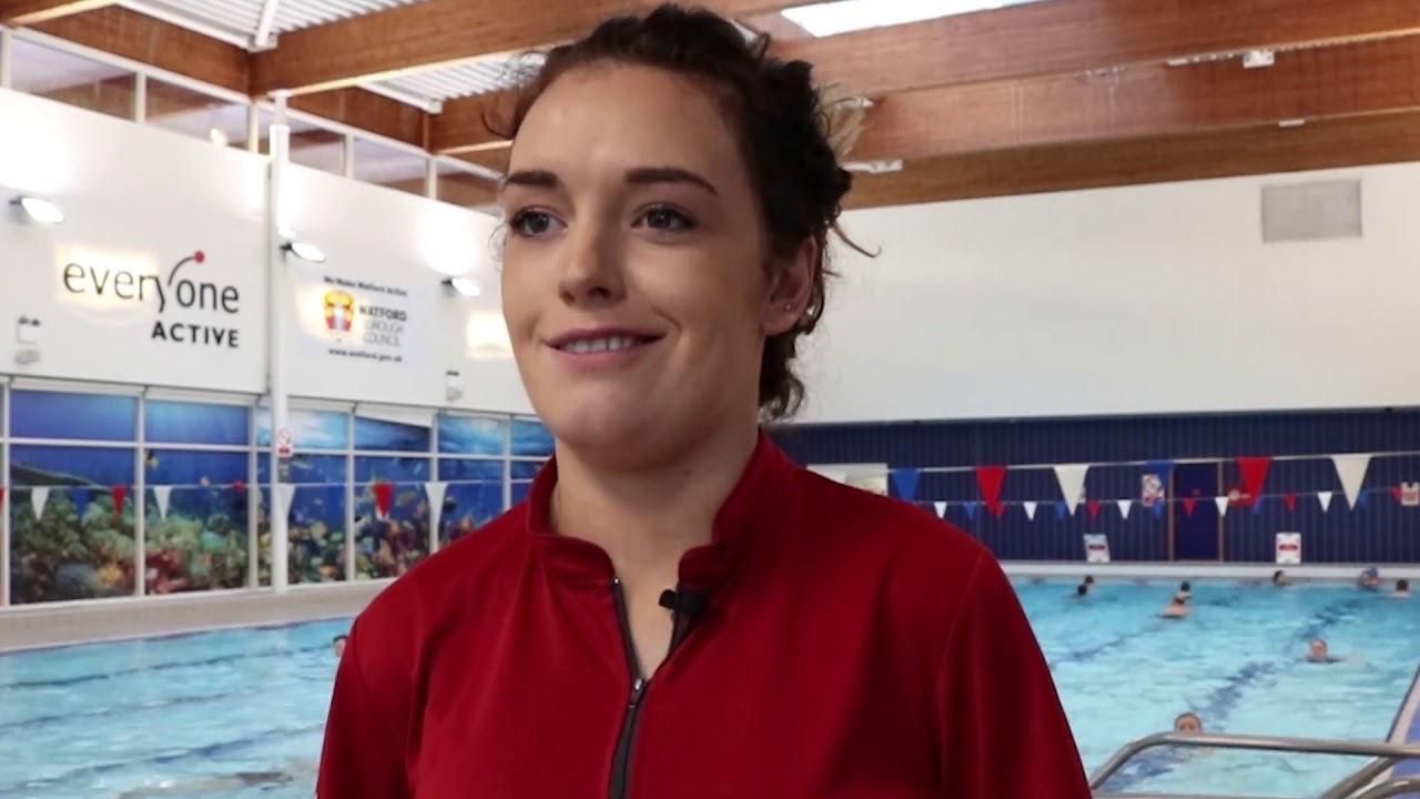 Naga Munchetty inspiring adults to learn to swim - YouTube