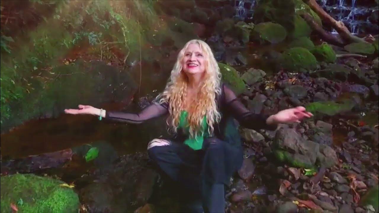 Alondra Gutiérrez Vargas, Agua Ven - YouTube