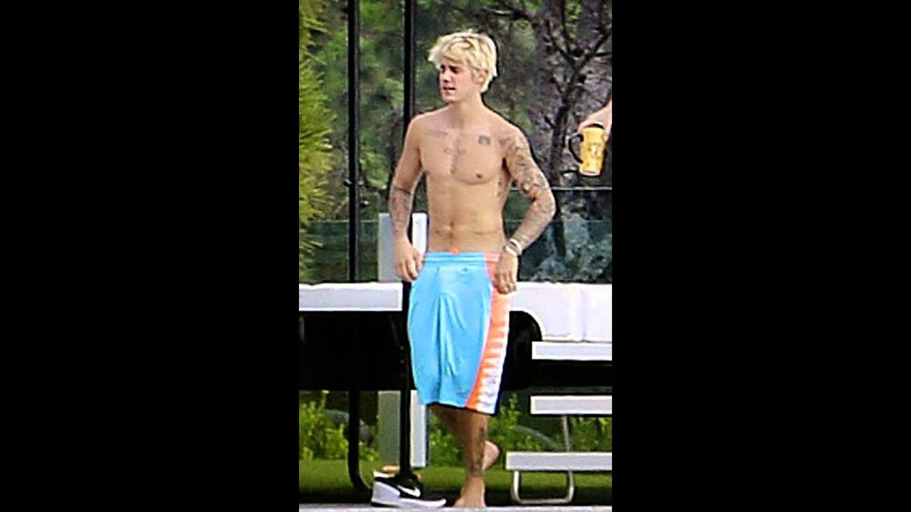 JUSTIN GOES COMMANDO TO PROVE HE'S PACKIN' - YouTube