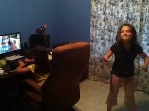 Isabella and Sofia Harlem Shake 2013 - YouTube