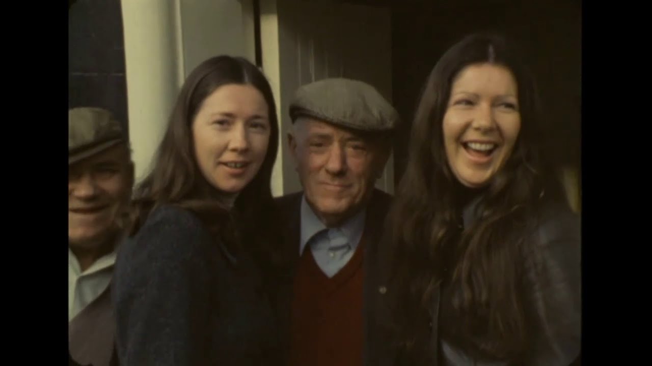 Hall’s Pictorial Weekly in Croom, Co. Limerick, Ireland 1976 - YouTube