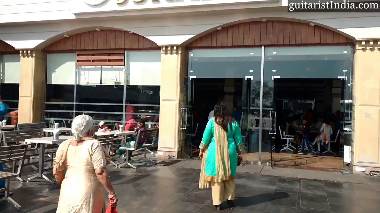 India's Best Largest Richest Dhaba Restaurant | Amrik Sukhdev - 15000 ...