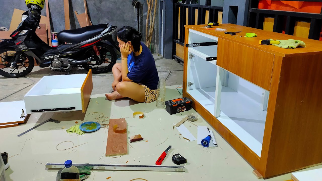 MEJA MINIMALIS DARI MULTIPLEK 18mm RANGKA BESI HOLOW finishing taco ...