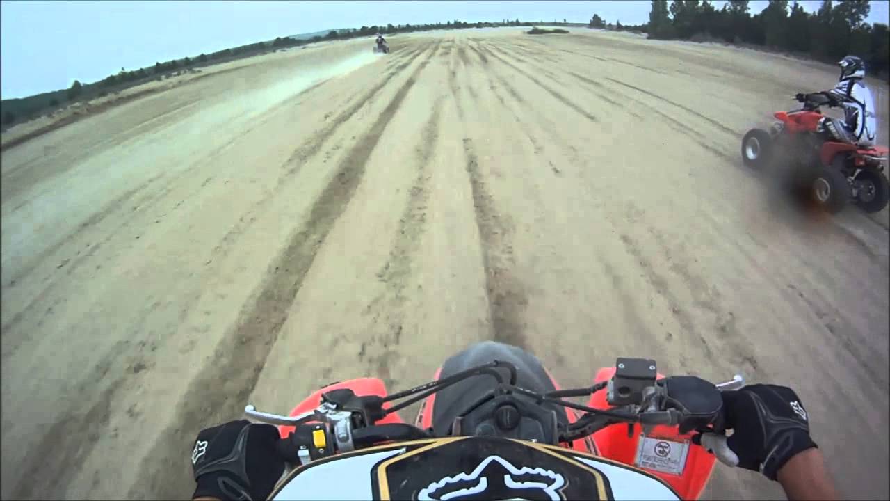 450R vs Banshee Drag Race - YouTube