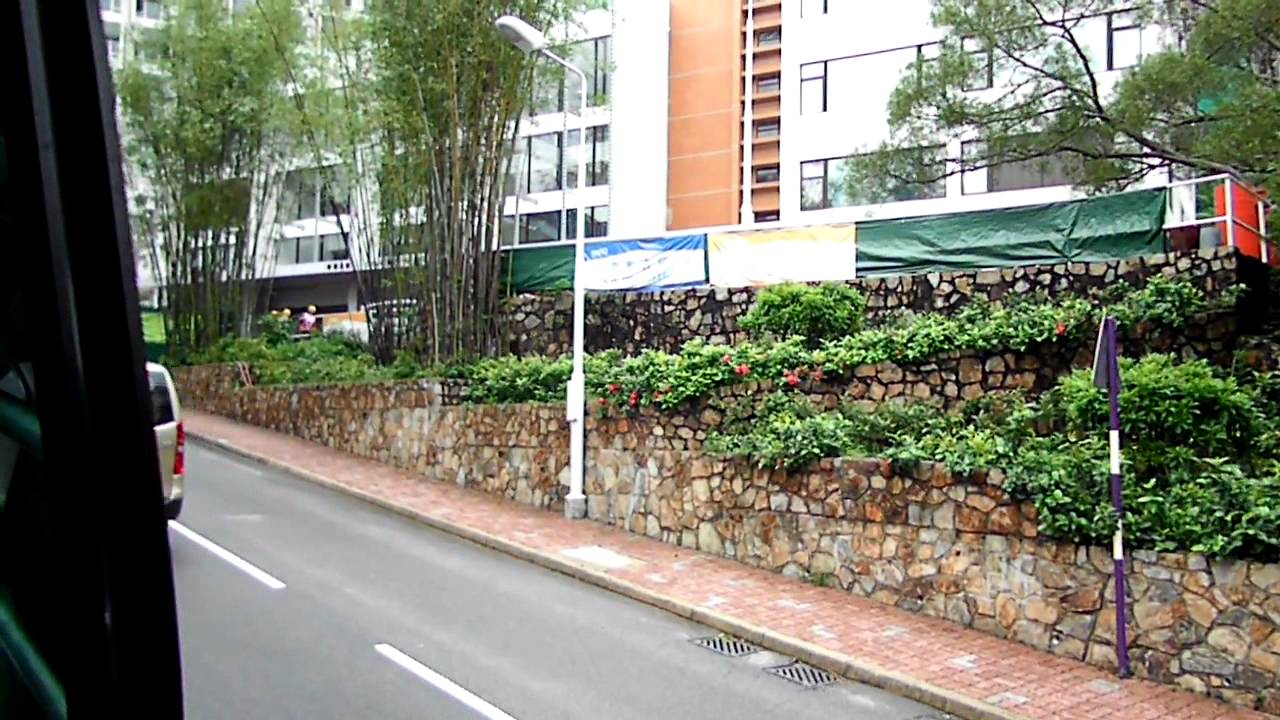 Bus on university campus - YouTube