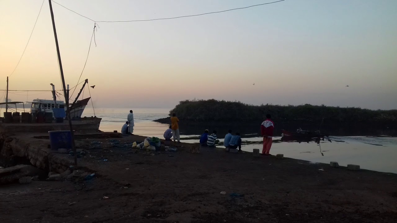 Beautiful Morning at Ibrahim Haidry Fishry Karachi - YouTube