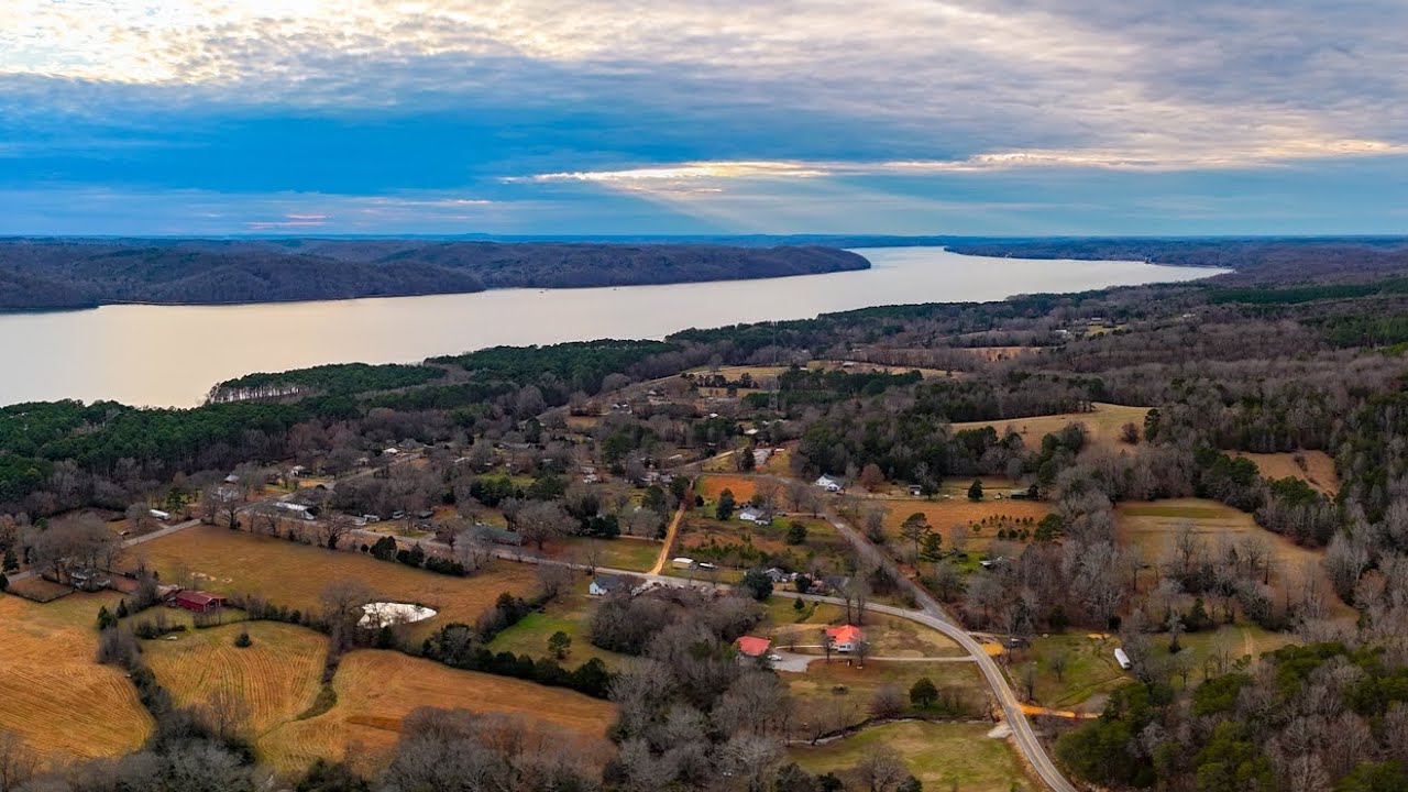 Waterloo, AL on the bank of the Tennessee River. - YouTube