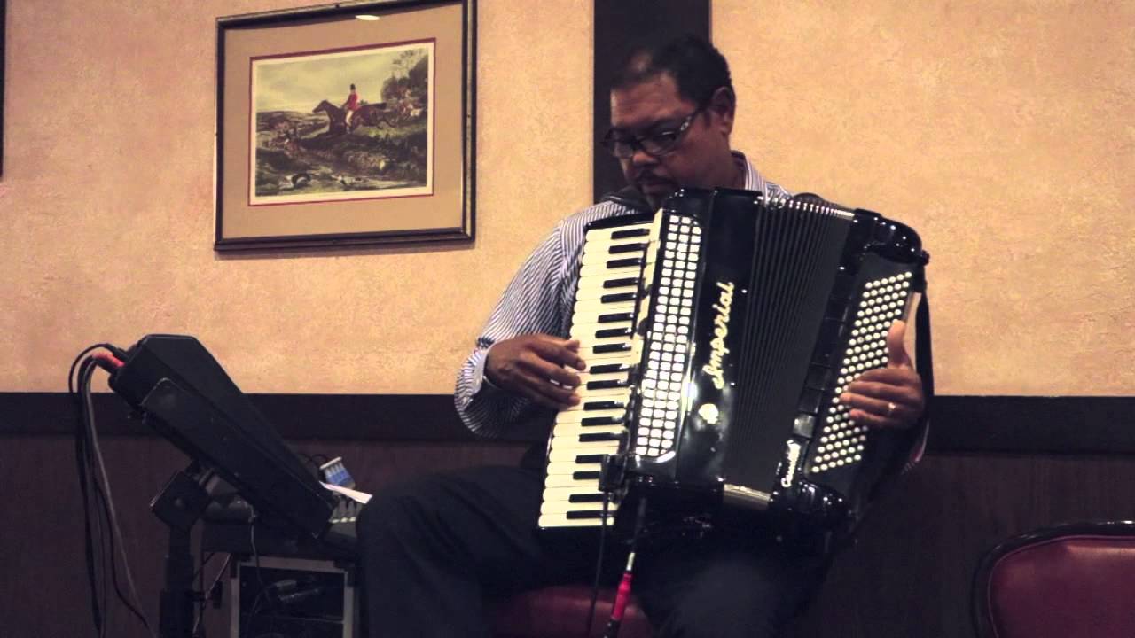 Roberto Rosa - "Honeysuckle Rose" - YouTube Music