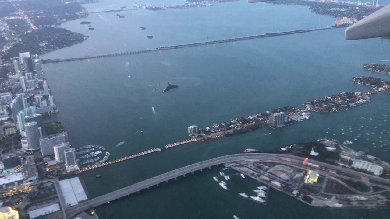 Takeoff AA 2492 MIA - YouTube