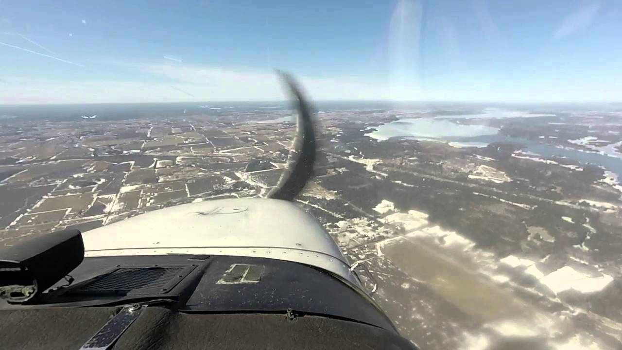 Approach to Arnprior Airport (CNP3) - YouTube