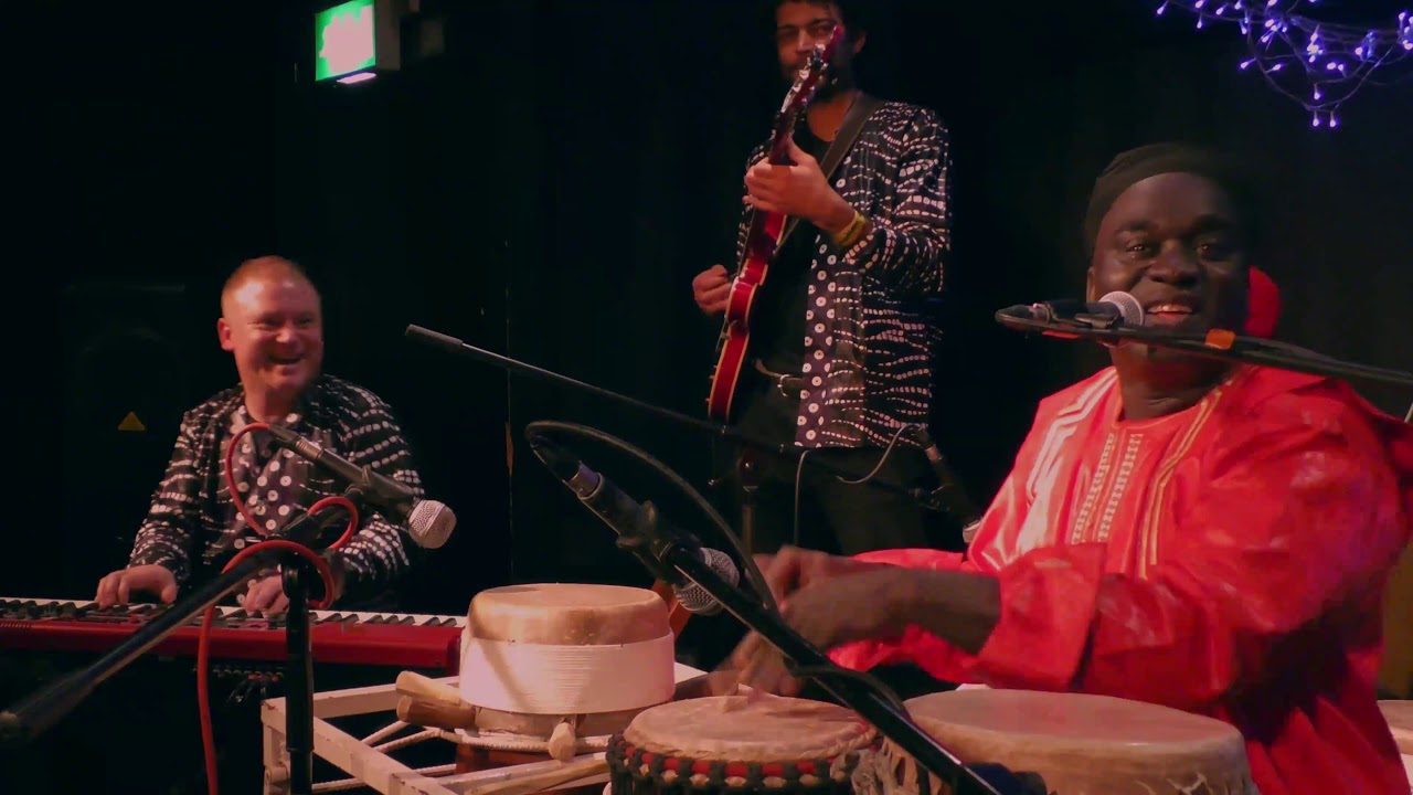 Butum Belle Live at The Brunswick - YouTube